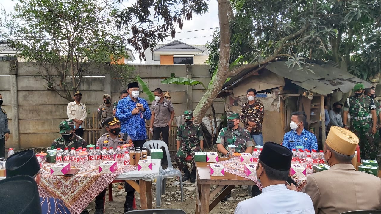 BUPATI TANGERANG MERESMIKAN RUMAH LAYAK HUNI DI KAPUNG CIPARI DESA ...